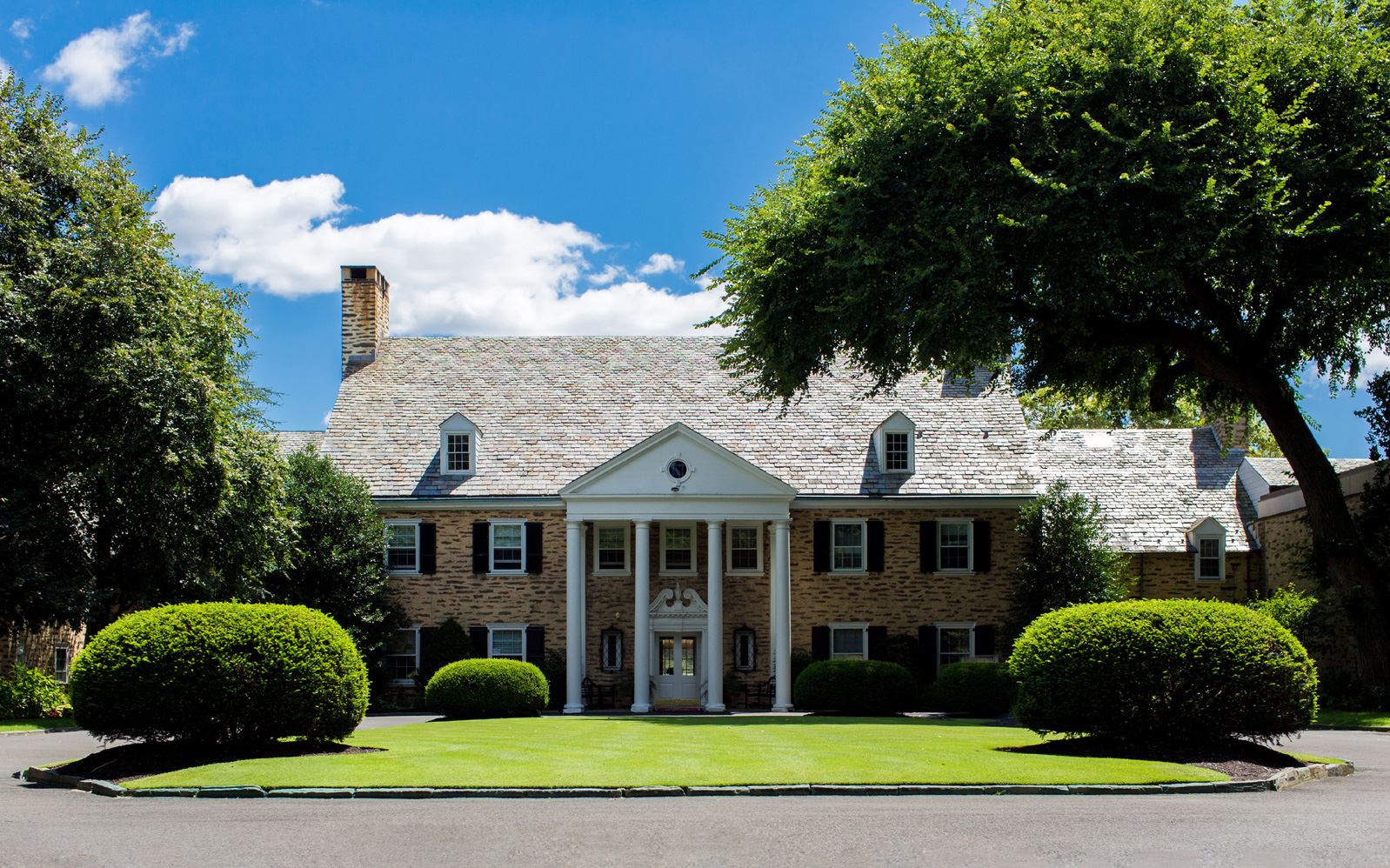 Locations Hub - Huntingdon Valley Country Club