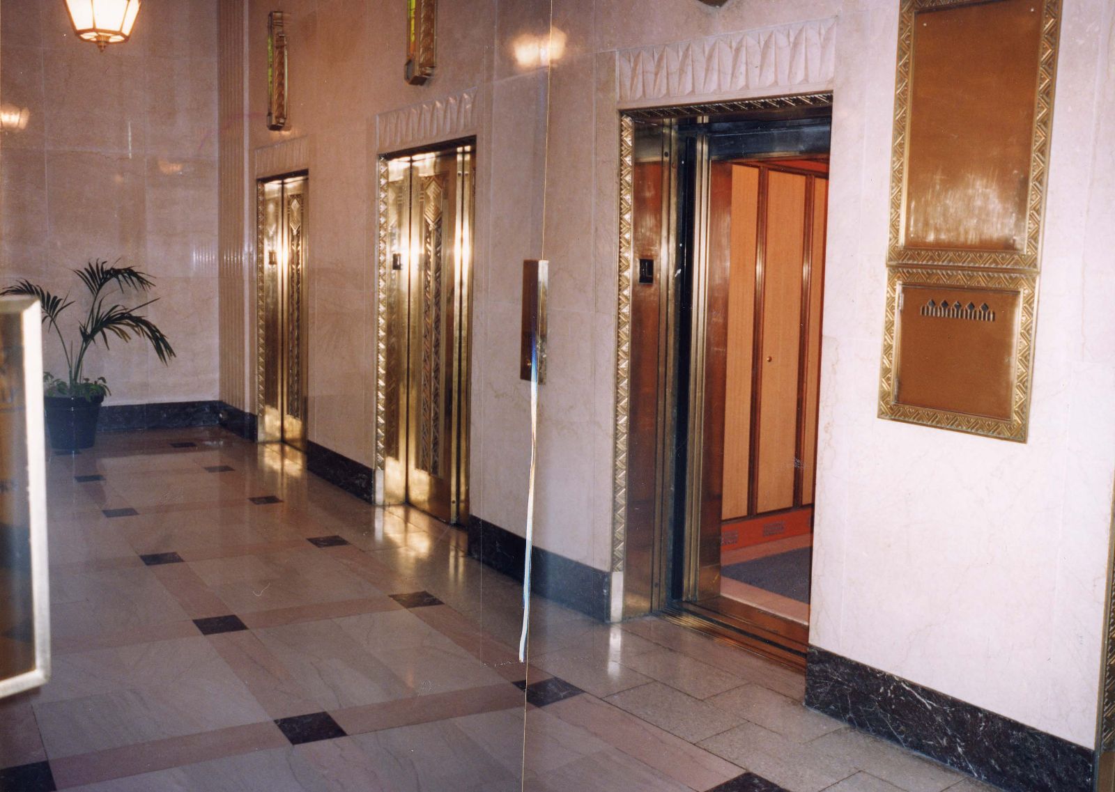 Locations Hub - One Penn Center @ Suburban Station